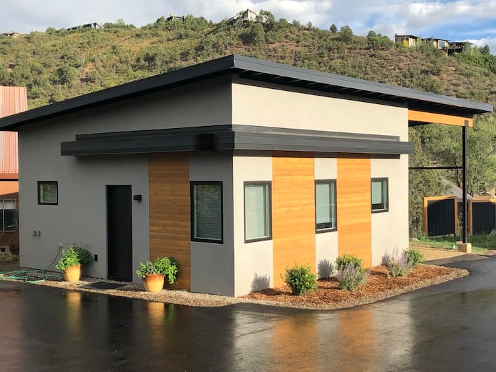 Galaxyland Modern Guest House In-town, Durango, Co - Durango, CO