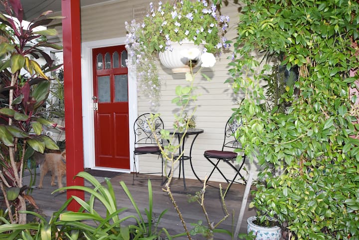 Dog Friendly Self Contained Private Garden Studio - Coffs Harbour