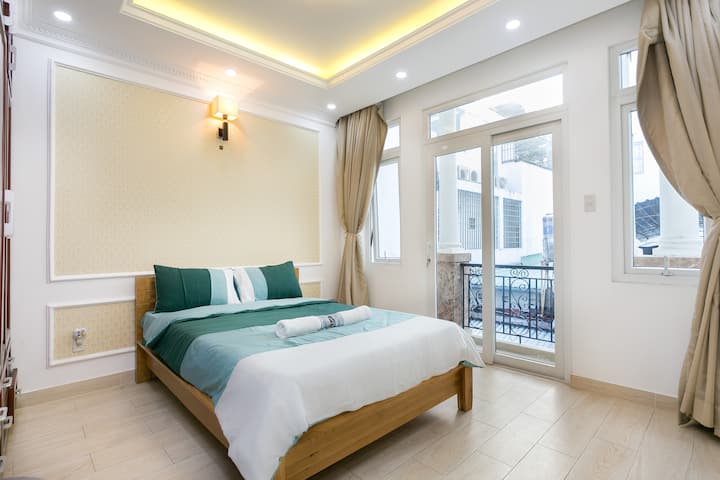 Little Dough 4br House Big Group's Value. Center. - 胡志明市