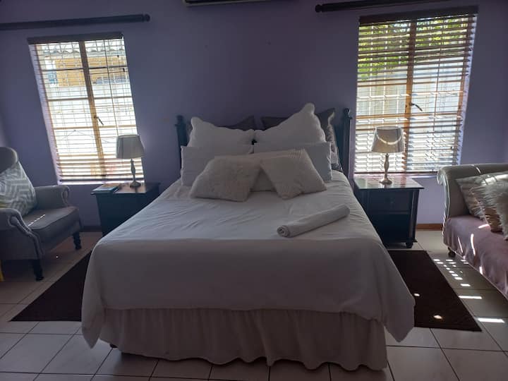The Sanctuary Guesthouse - 