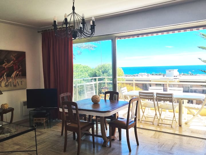 Appartement En Résidence Avec Piscine Et Vue Mer - Saint-Laurent-du-Var