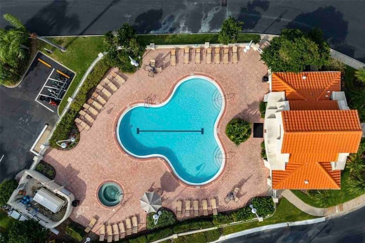 Escape! Resort Style Living - Vista Verde North - St. Petersburg, FL