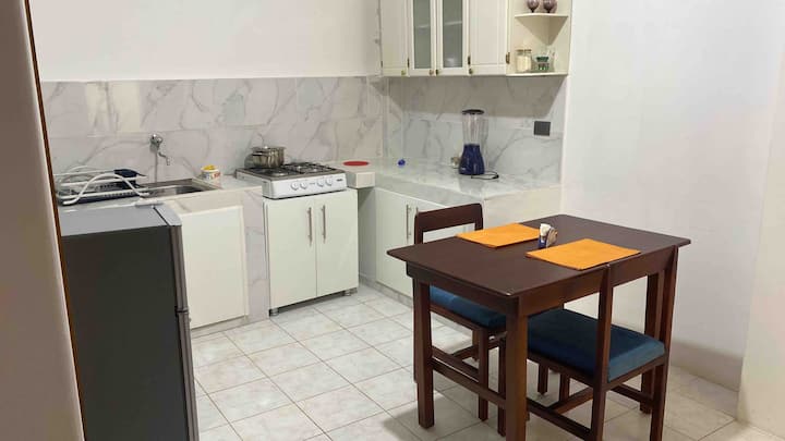 Suite Amoblada Independiente Planta Baja 💲2️⃣0️⃣. - Machala