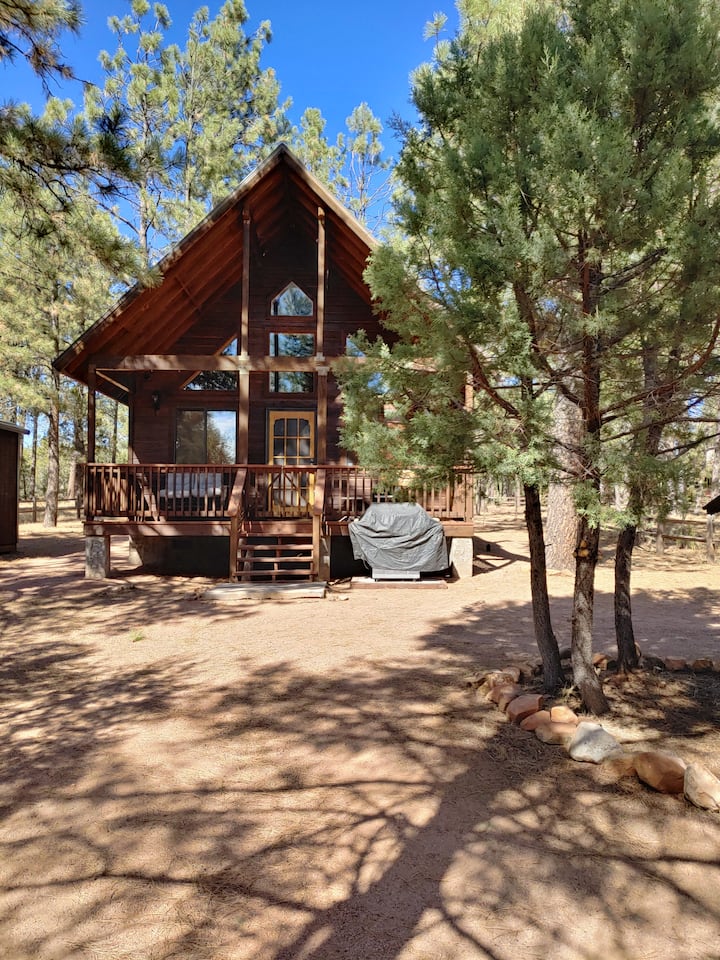 Private 2 Bedroom Loft Cabin With A Huge Backyard - Arizona
