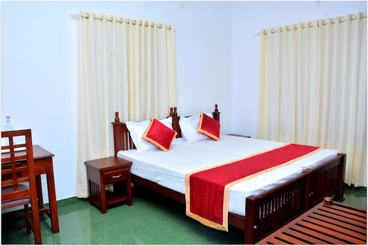 Bougainvillea Homestay-superior Room Apartment(b) - Kovalam