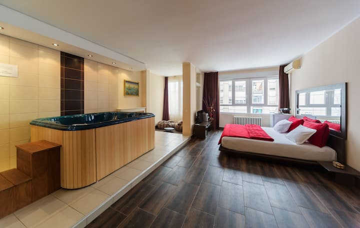 Apartment Glam With Jacuzzi - Belgrad
