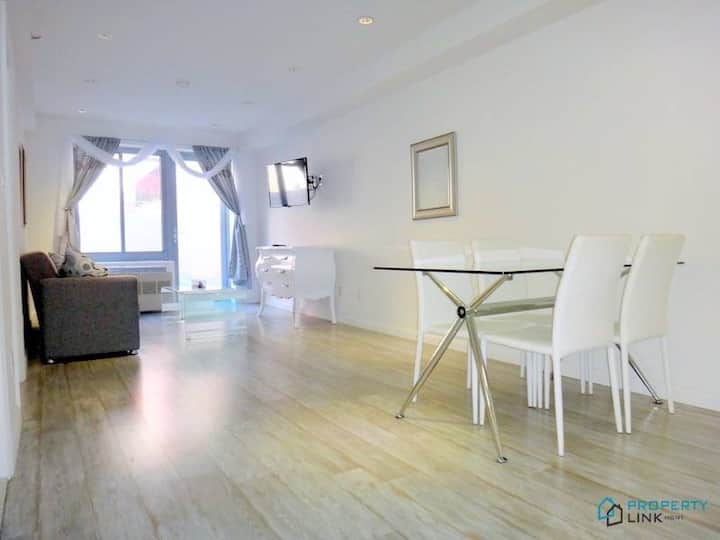 521 West 48th-1 Bed With Terrace - New York