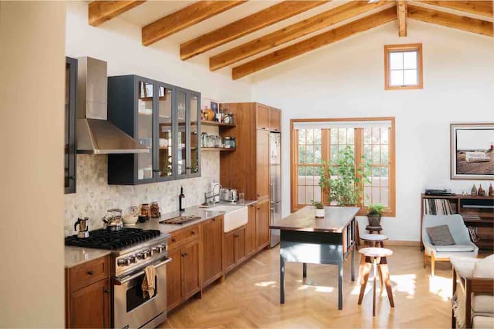Timeless Custom Hand Built 1br Guest Home - Santa Fe, NM