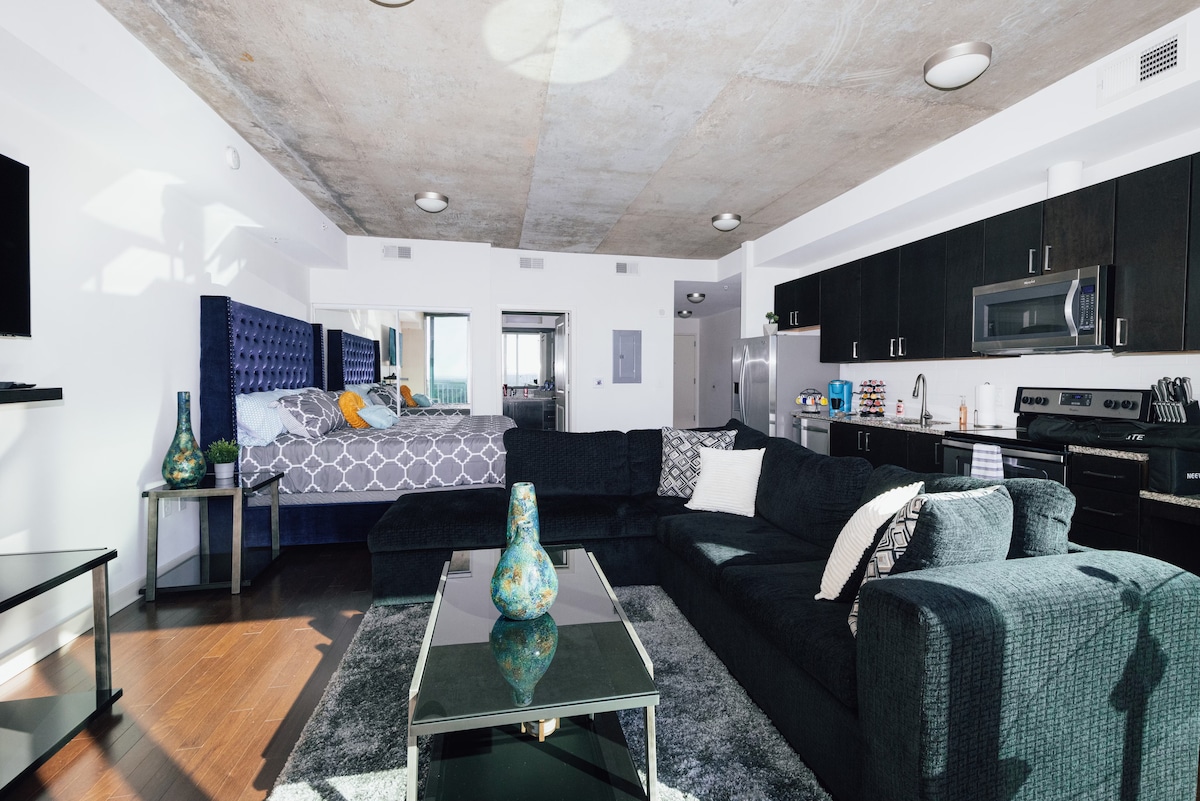 Luxury High Rise in Buckhead Business District! - Apartments for Rent ...