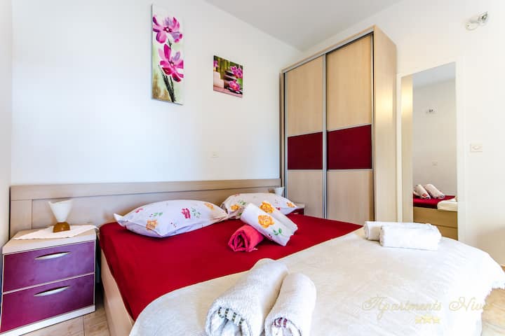 Stylish Luxe Studio Apt Minute Away From The Beach - Dugi Rat