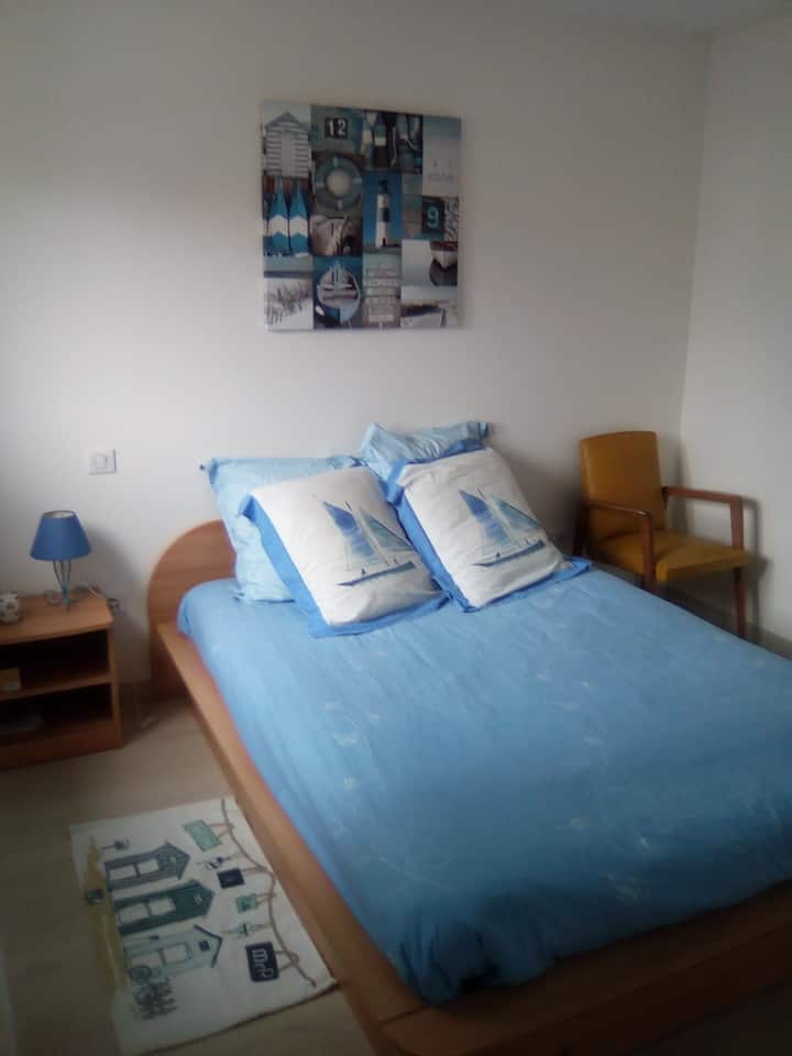 Chambre Dans Quartier Calme, Sdb Privative - Binic