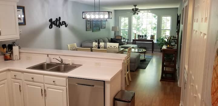 Honey’s Haven - Updated 2nd Floor True Blue Condo. - Litchfield Beach, Pawleys Island