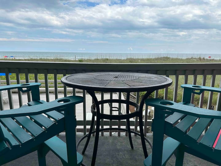 G1 - 1st Floor Oceanfront With King Bed Suite - North Myrtle Beach, SC
