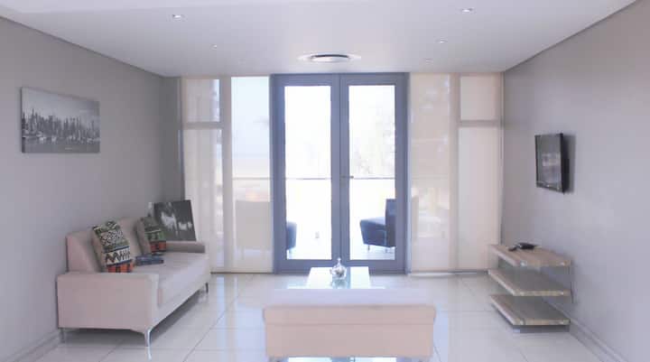 Upscale Sun-Soaked Luxury apartment on the beach. - Apartments for Rent ...