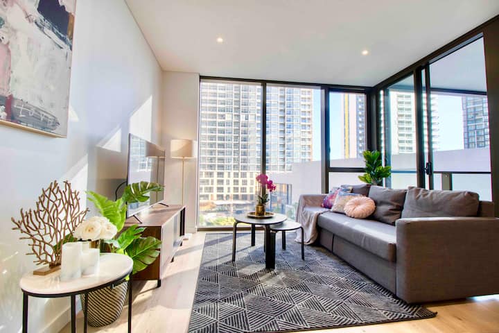 Luxury Large 1-br Apt In Heart Of Sydney's City . -