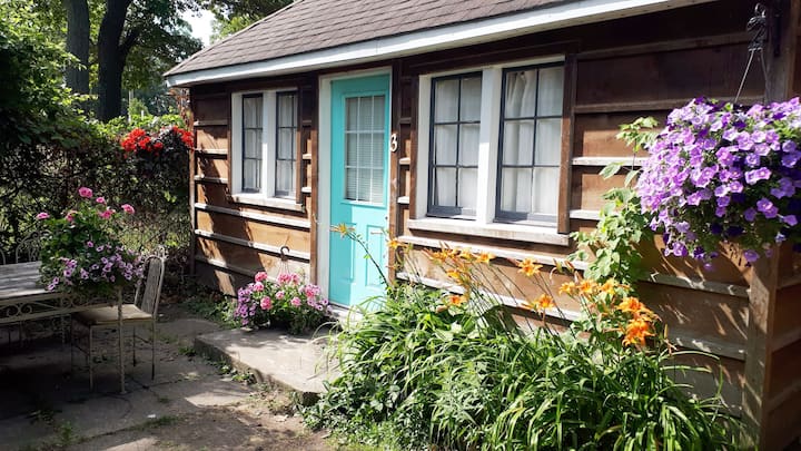 Cozy Cabin #3 One Block To Beach - Grand Bend