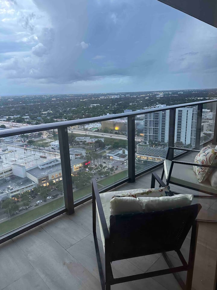 Luxury In The Sky @Hyde Miami On 28th Floor - Miami