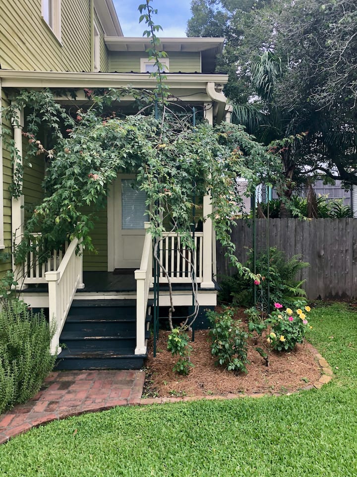 Heart Of Magazine Street Cozy & Chic Nola Getaway - Lake Cataouatche, LA