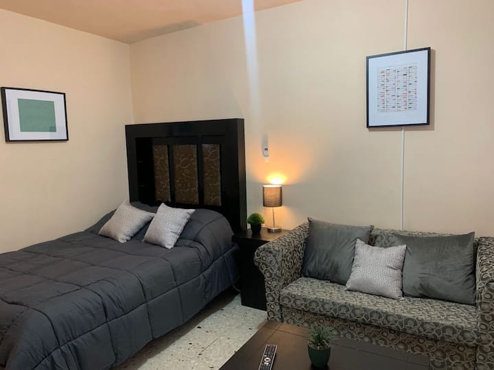 Loft Remodelado A Una Cuadra De Av. Universidad - Monterrey