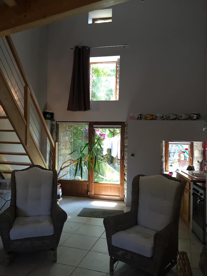 Pour Amoureux De Nature Et De Tranquillité. - Aydat