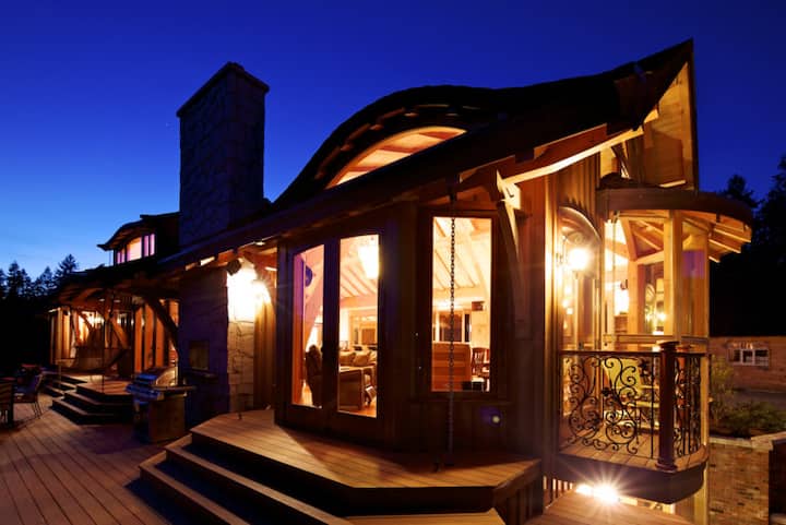 Viking Long House - Salt Spring Island