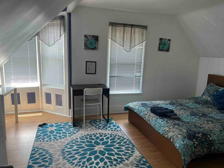 Lovely Room For Rent With Private Bathroom - Jersey City, NJ