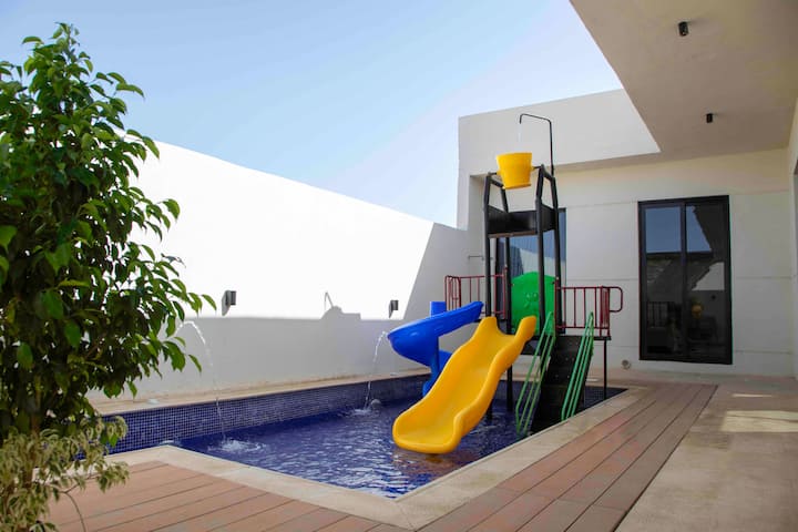 Chalet With A Children's Pool In:al Khaleej:jeddah - Saudi Arabia