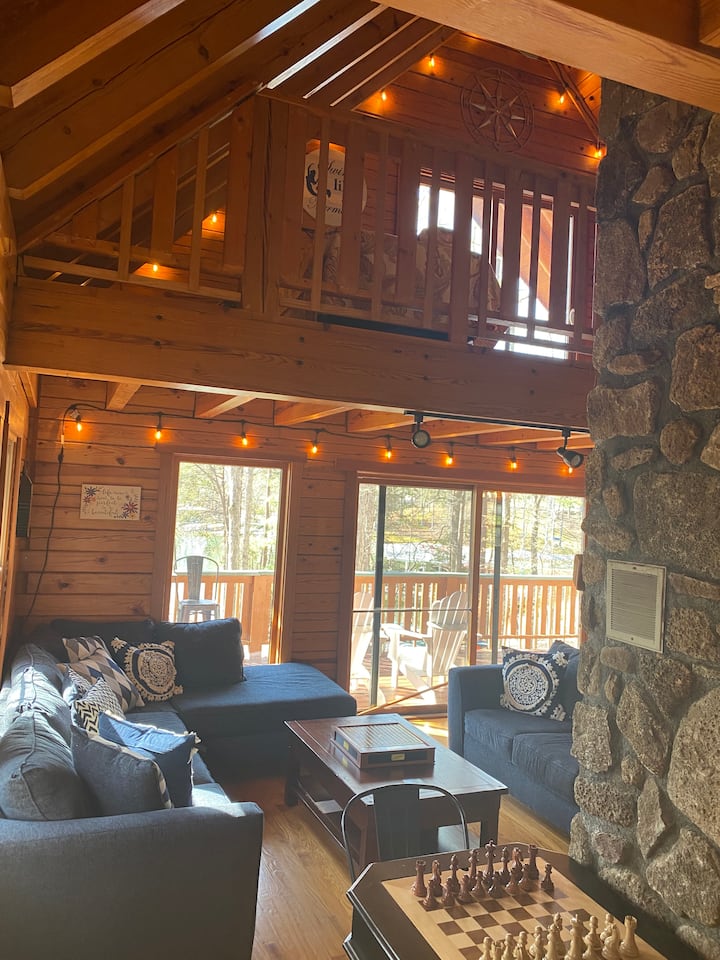 Smith Mountain Lake Cabin “Serenity Point” - Smith Mountain Lake, VA