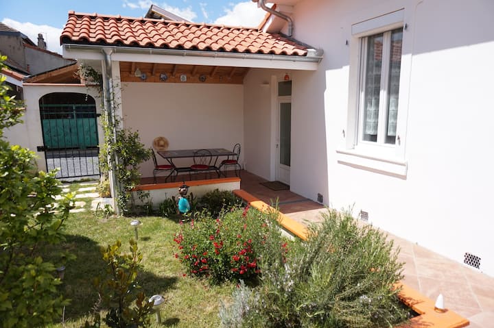 Maisonnette Dans Quartier Calme - Tarbes
