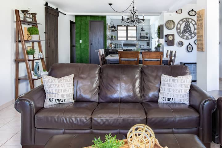 Stroll To West Coast Beaches From An Industrial Chic House - Aguadilla
