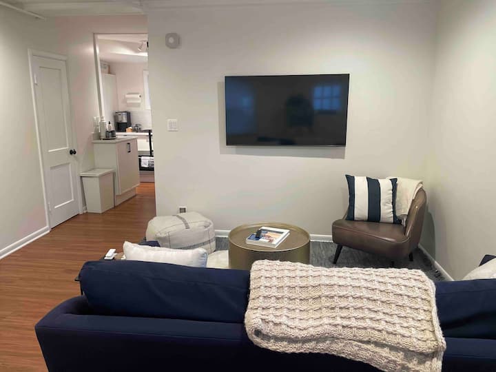 Pristine Downtown 1-bedroom In Historic District - Annapolis, MD