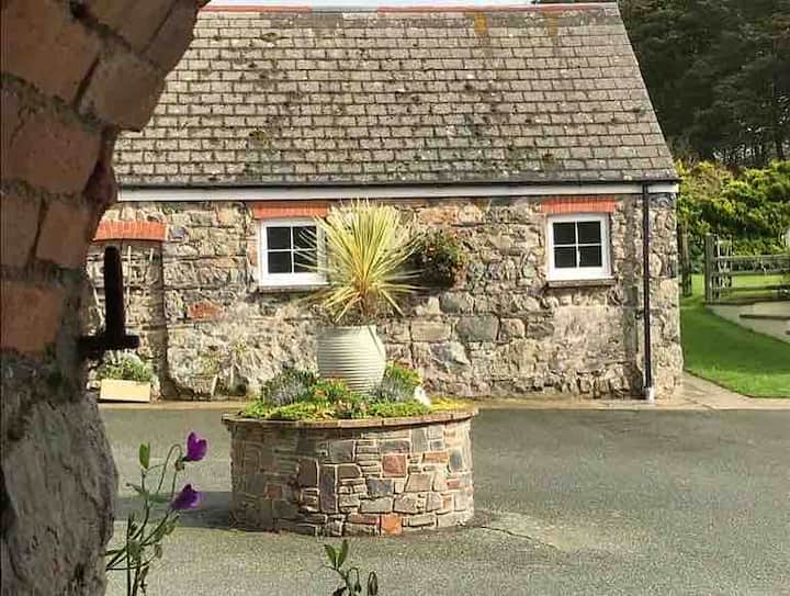 1 Bed, Mid Pembrokeshire Courtyard Cottage - Haverfordwest