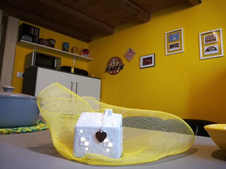 At The Yellow House- Near The Railway Station - イタリア レッチェ