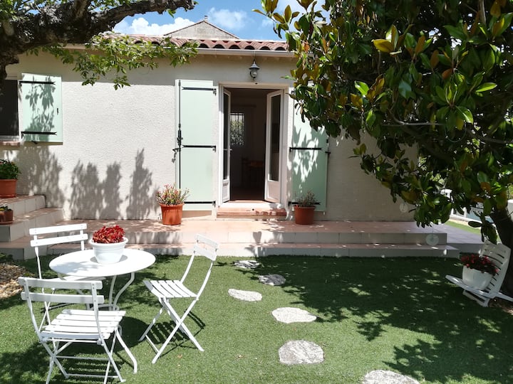 T2 Rez-de-jardin Proche Centre  Avec Stationnement - Aix-en-Provence