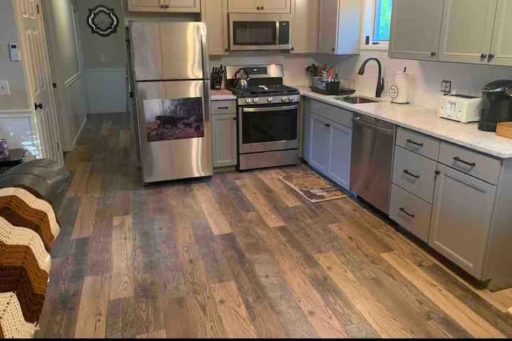 3 Bedroom House Perfect For Ski Weekend Getaway! - Hunter Mountain, NY