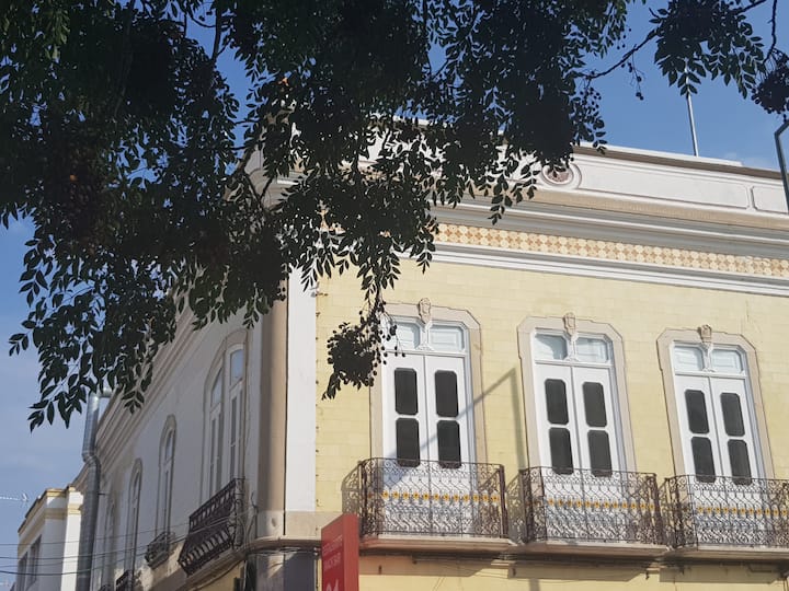 Luz Da Maré, Estarás Encantado, Sol Y Mar En Una Antigua Residencia De La Ciudad. - Algarve