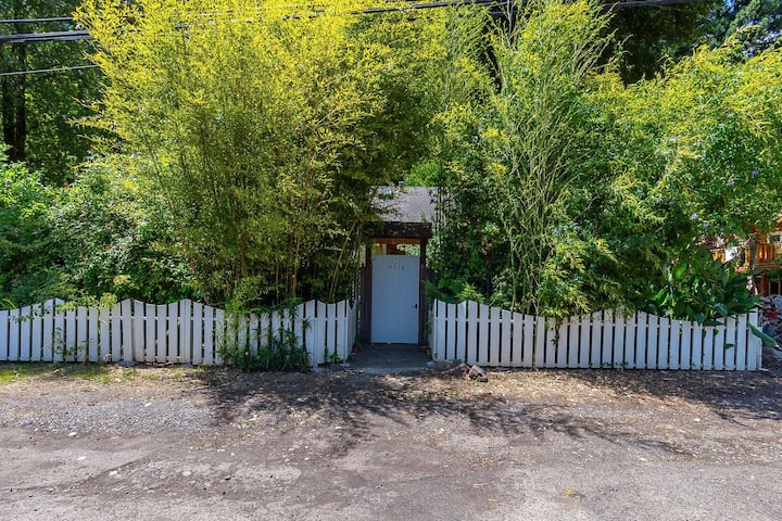 Avondale River House - Monte Rio, CA