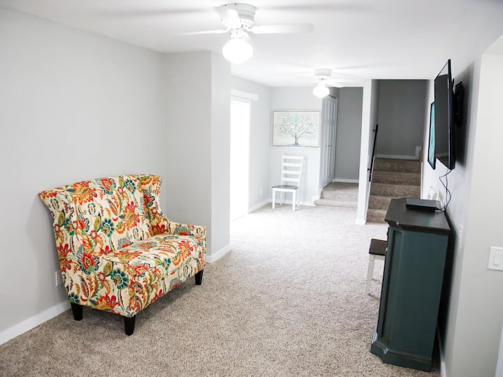 Beautiful Remodeled Home By Ski Resorts & Shopping - Sandy, UT