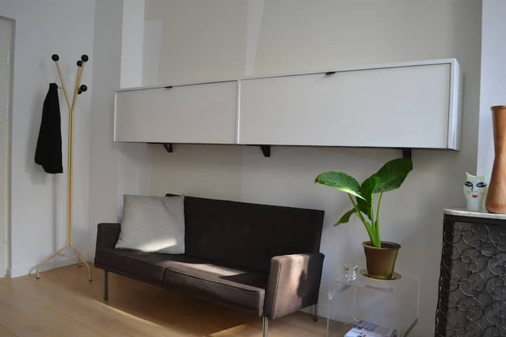 Elegant Design Room In The City Centre Of Antwerp - Antwerp, Belgium