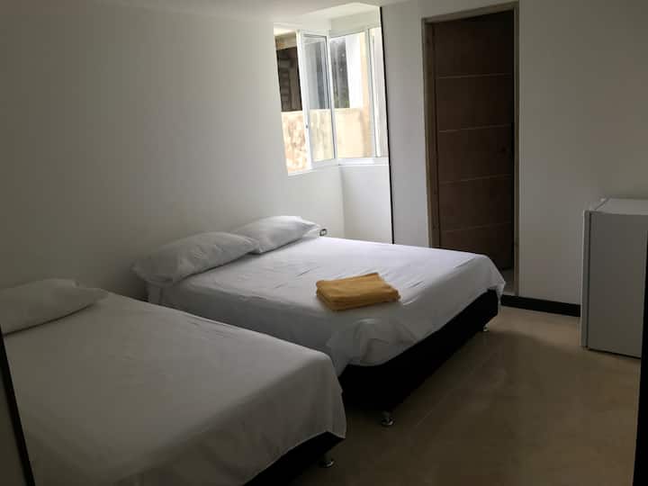 Habitación Triple En Apartamentos Martínez - San Andrés
