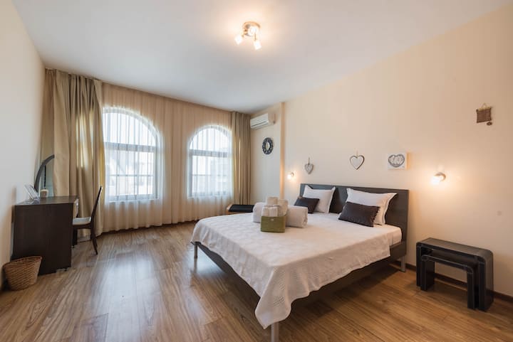 One Bedroom Apartment In "Purpurna Zvezda" Complex - Varna