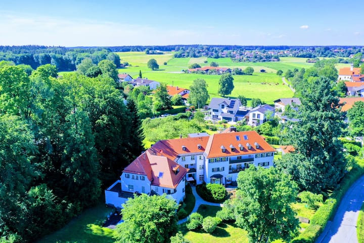 3000 Square Feet Luxury Mezzanine - Wolfratshausen