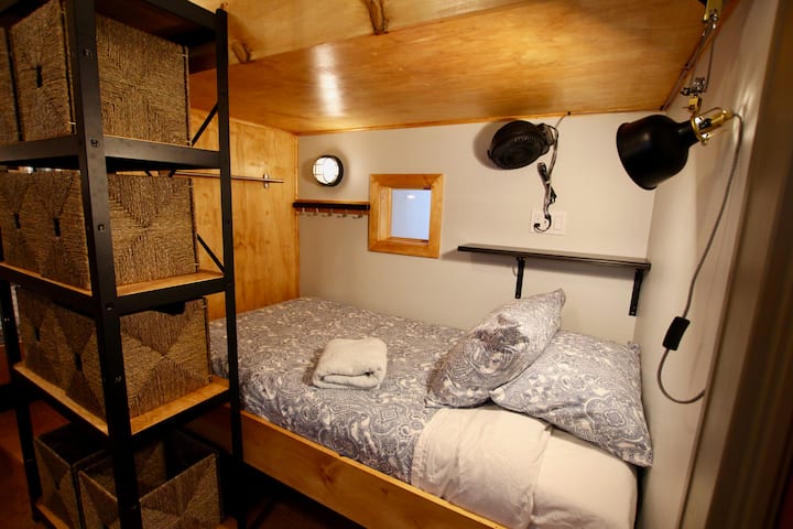 1. Affordable Cozy Alcove Vibrant Community Home - Guelph