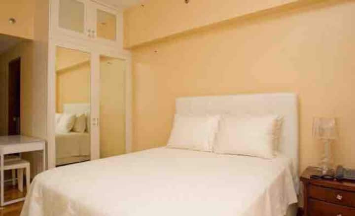 Mosaic Condo, Greenbelt Makati - Makati