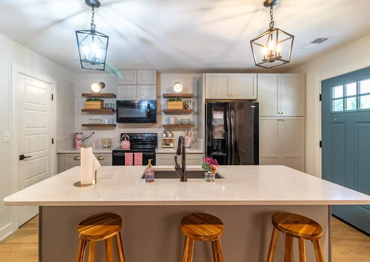 Cozy2 Bedroom 3beds Close To Downtown 7 Minutes - Memphis, TN