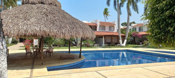 Lindas Villas Cerca De La Playa - Zihuatanejo
