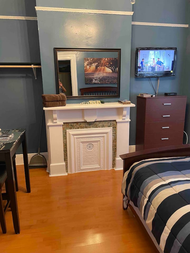 Private Room In Bklyn, 1 Min To J, Legal Reg Nyc - Brooklyn, NY