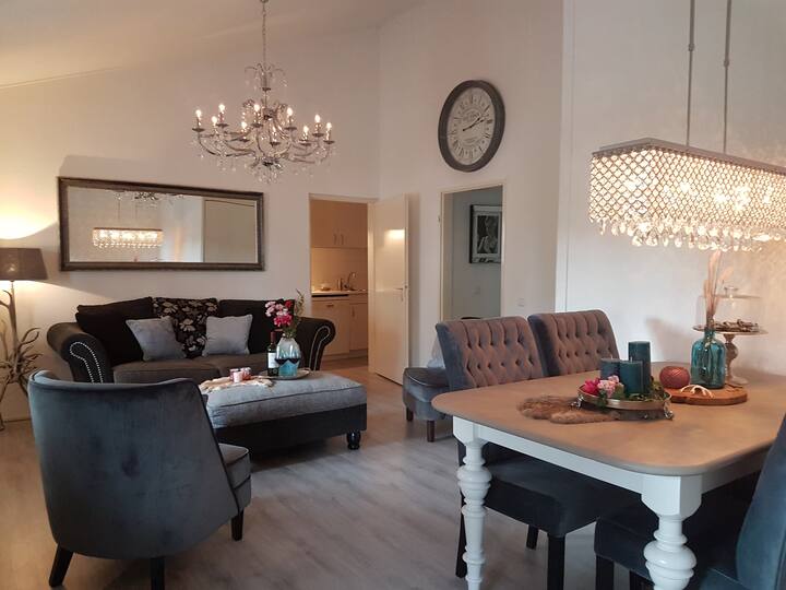 Luxe Overnachting Met Privé Xxl Jacuzzi & Sauna. - Veenendaal