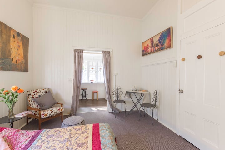 Quiet New Farm  Studio Unit In Leafy Street - Brisbane