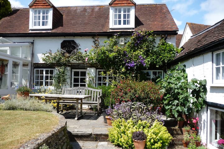 The Cottage By The Quay - Lymington